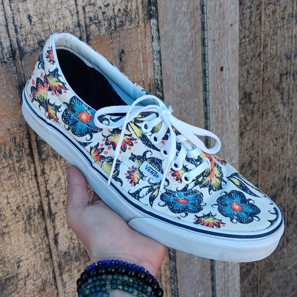 Vans | Shoes | Vans Low Top Canvas Floral Print Lace Up Sneakers Womens ...